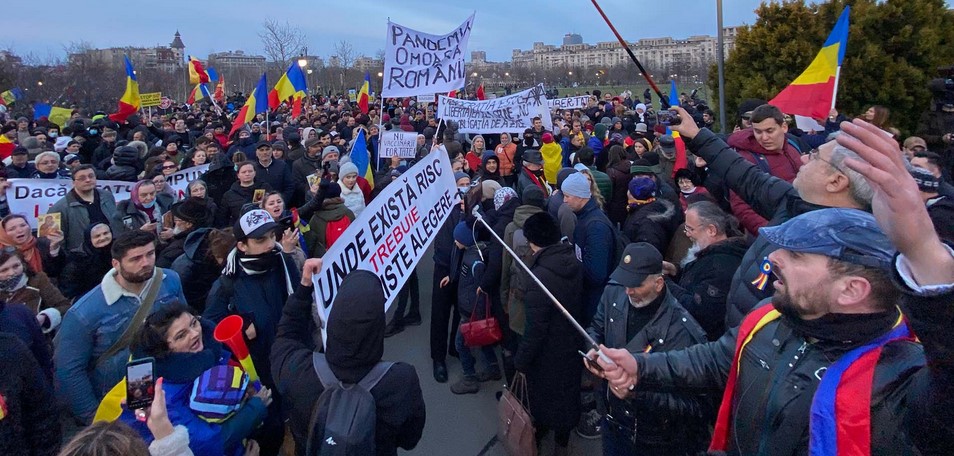 Erdély.ma | „Le a maszkokkal, nemet mondunk az oltásra – tüntetések ... Erdély.ma | „Le a maszkokkal, nemet mondunk az oltásra – tüntetések ...